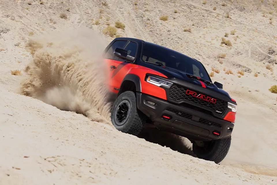RAM TRX Geri Döndü: 777 Beygirlik V8 Canavar 2027’de Sahneye Çıkıyor ...