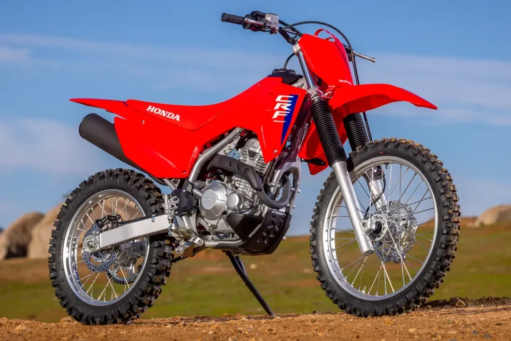 250’lik Devir Kapandı! 2026 Honda CRF300F ile Arazinin Yeni Hakimiyle ...